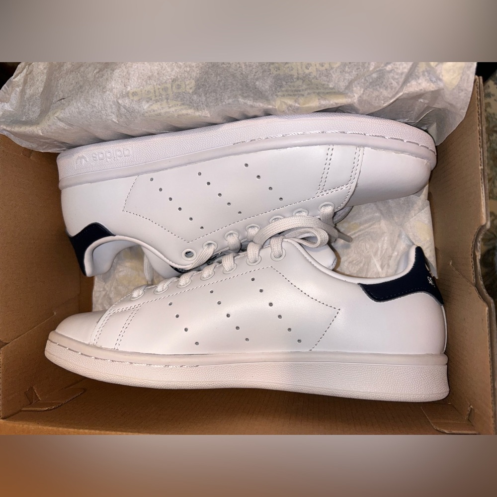 Adidas’s Stan Smiths Brand New - Gem